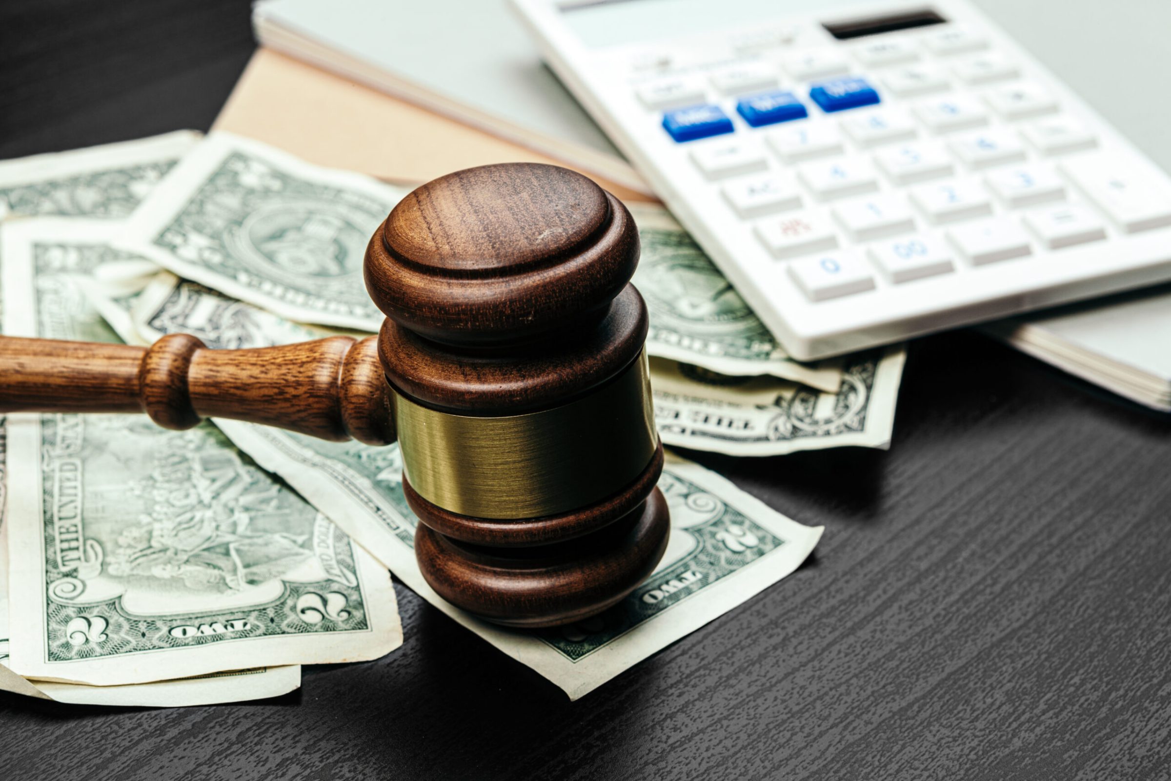 How a Litigation Valuation Protects Your Financial Interests | Peak